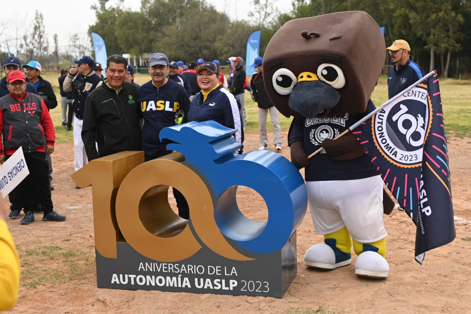 Después de dos años de ausencia, regresa a la actividad la Liga de Sóftbol Universitaria ...