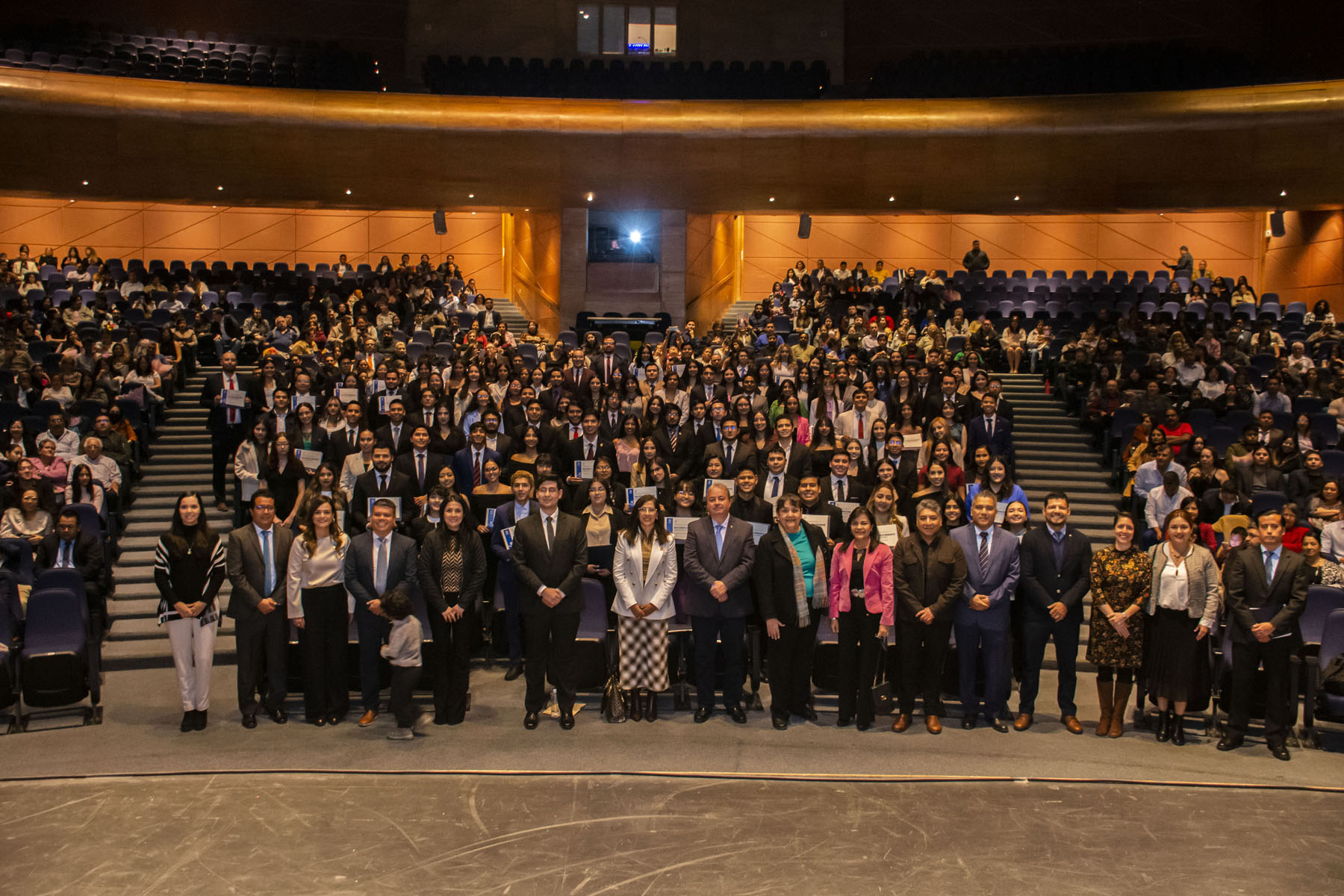 Alumnos de la generación 2020-2024 de la Facultad de Ciencias Químicas recibieron cartas de ...
